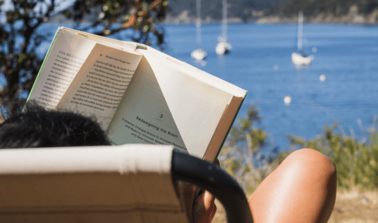 How to Create a Blog Post Structure That Hooks Readers (Why it Matters)