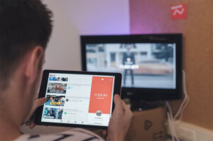 Blog vs YouTube: Should I Start a Blog or YouTube Channel in 2025?