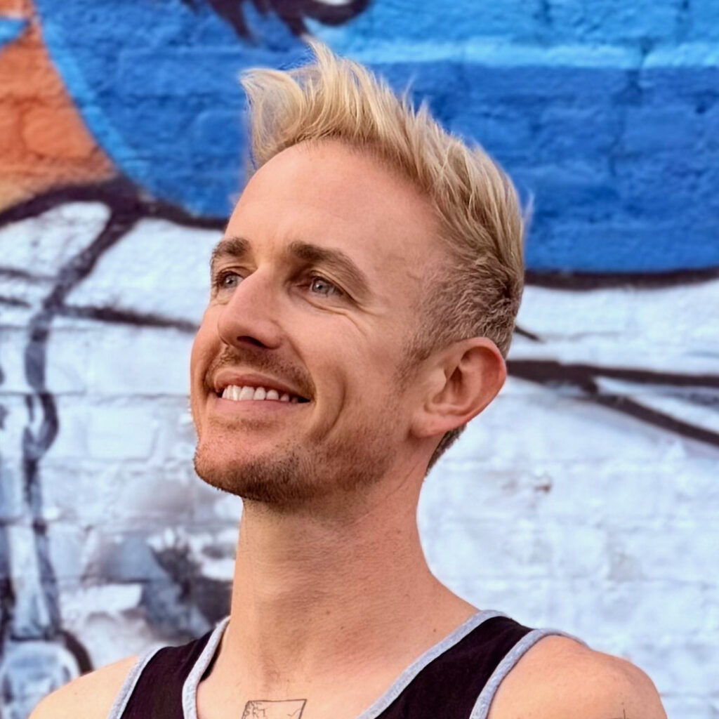 How to Start a Personal Blog (5 Personal Blog Examples) in 2025